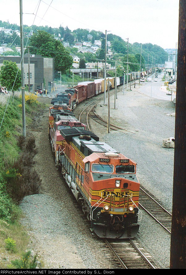BNSF 4560 North on the Lowline